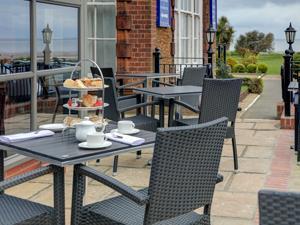 Le Strange Arms Hotel – Terrace Bar & Restaurant – Visit West Norfolk